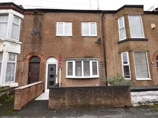 3 bedroom terraced house for rent in Gladstone Road, Neston, C.