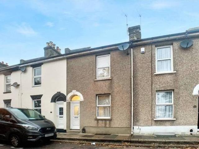 3 bedroom terraced house for rent in Glanville Road Rochester ME2