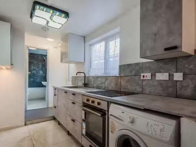 3 bedroom terraced house for rent in Gleave Road, Selly Oak, B.