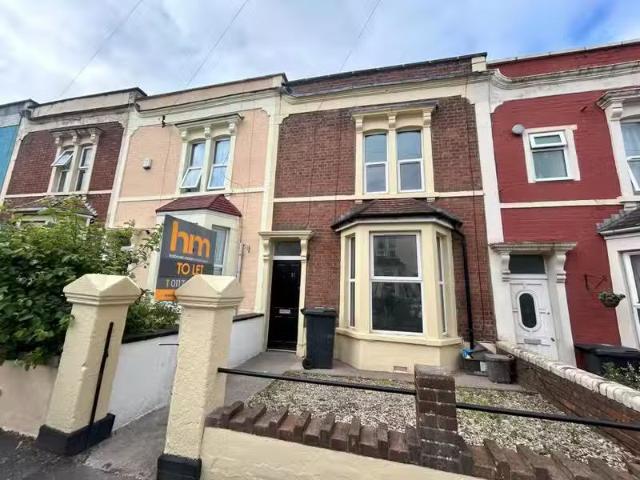3 bedroom terraced house for rent in Glen Park, Eastville, Bri.