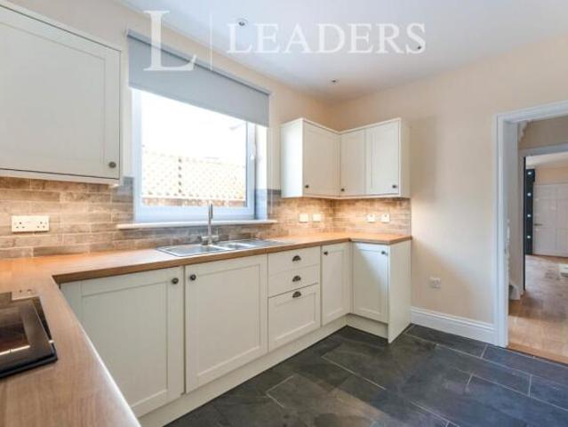 3 bedroom terraced house for rent in Graham Road, Southsea, PO4