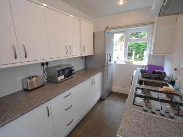 3 bedroom terraced house for rent in Granby Gardens, Reading, RG1