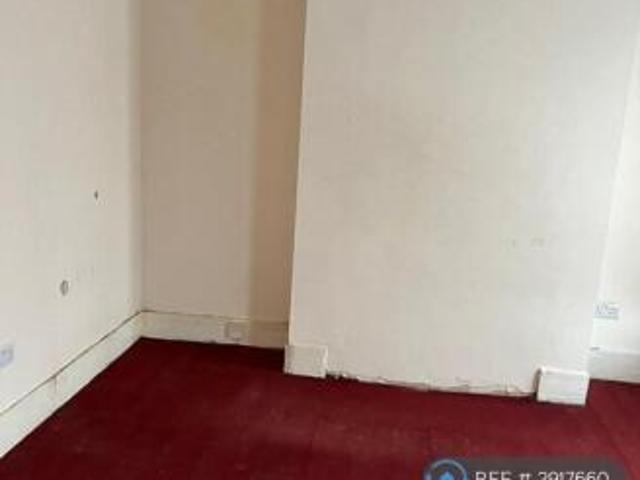 3 bedroom terraced house for rent in Grangewood Street, London, E6