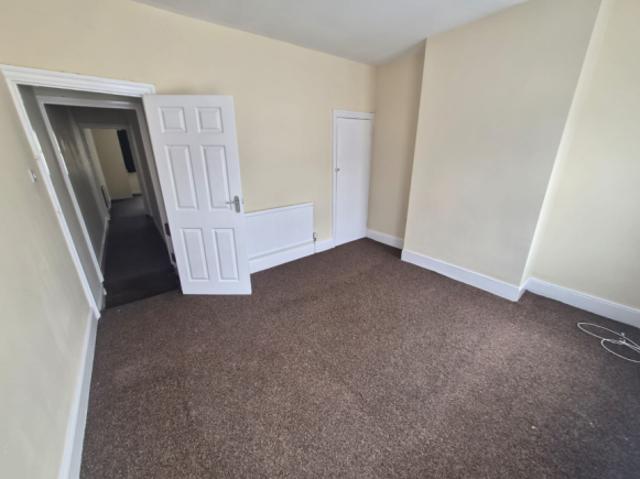 3 bedroom terraced house for rent in Granville Road, Luton, LU1