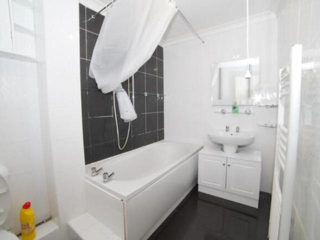 3 bedroom terraced house for rent in Grasmere Way, Bletchley, MK2