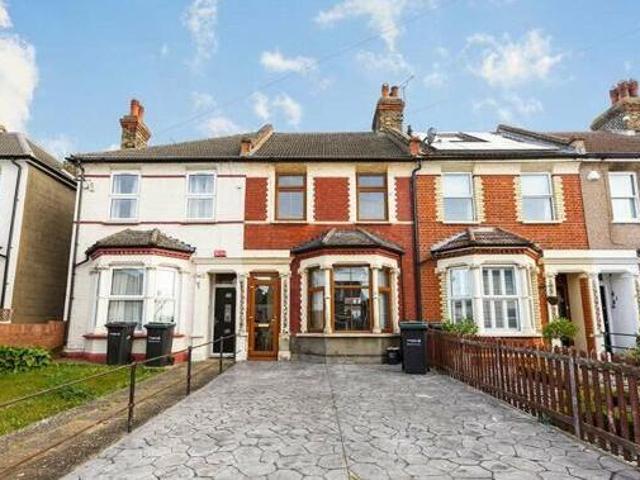 3 Bedroom Terraced House For Rent In Gravesend, Kent