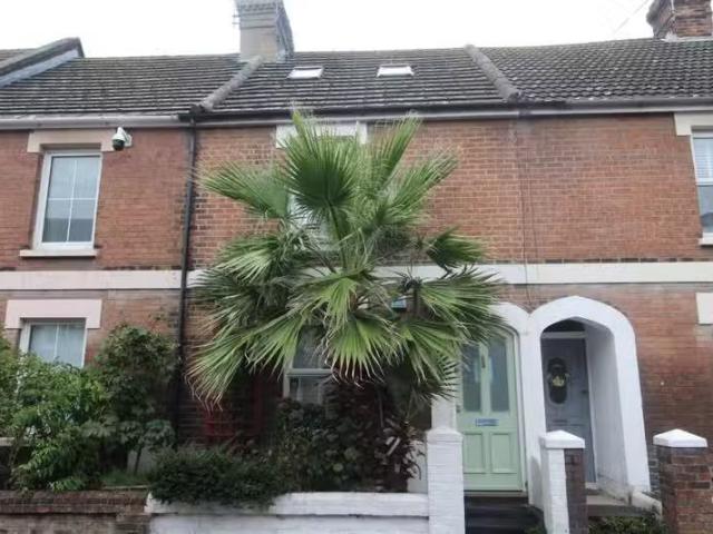 3 bedroom terraced house for rent in Green Road, Poole, BH15