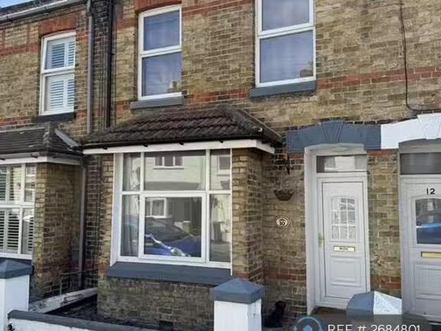 3 bedroom terraced house for rent in Grosvenor Road, Ramsgate.