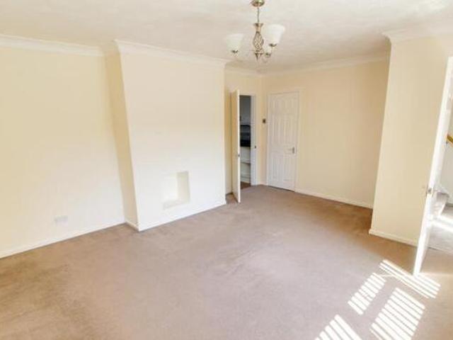 3 Bedroom Terraced House For Rent In Gunthorpe, Peterborough