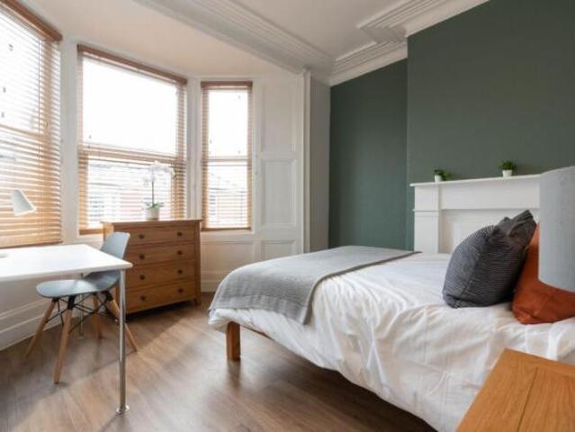 3 bedroom terraced house for rent in Doncaster Road, Newcastle, NE2