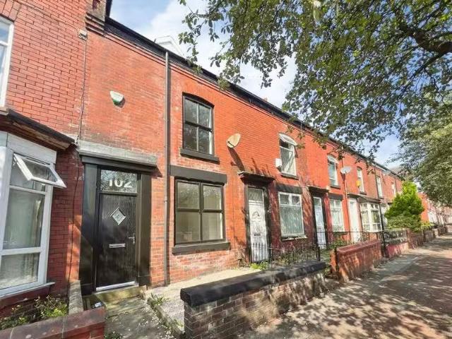 3 bedroom terraced house for rent in Dorset Street, The Haulgh.