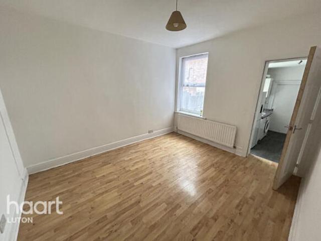 3 bedroom terraced house for rent in Dale Road, LUTON, LU1