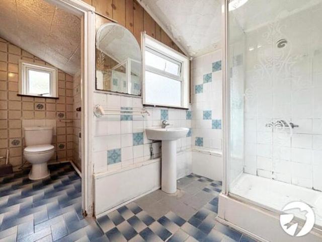 3 bedroom terraced house for rent in Dale Street, Chatham, Kent, ME4
