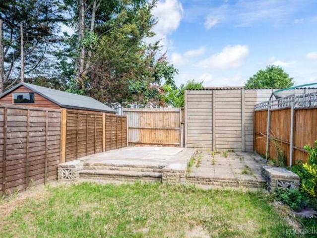 3 bedroom terraced house for rent in Darley Gardens, Morden, Surrey, SM4