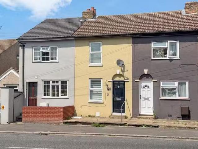3 bedroom terraced house for rent in Dartford Road, Dartford.