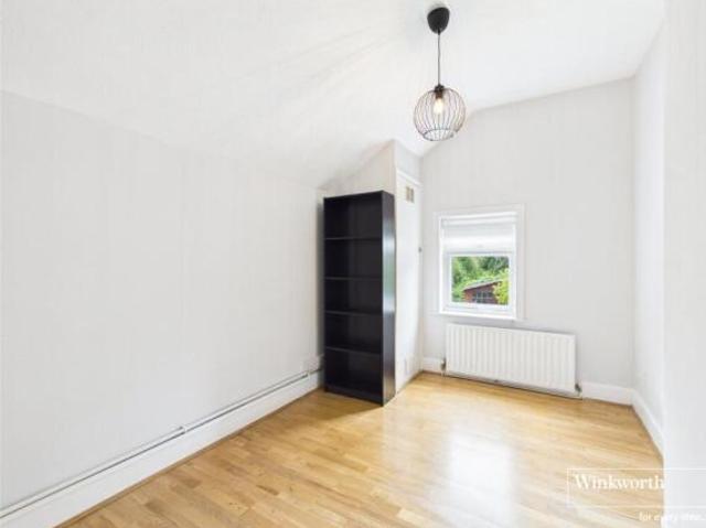 3 bedroom terraced house for rent in De Beauvoir Road, Reading, Berkshire, RG1