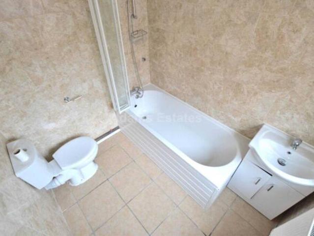 3 bedroom terraced house for rent in De Beauvoir Road, Reading, RG1