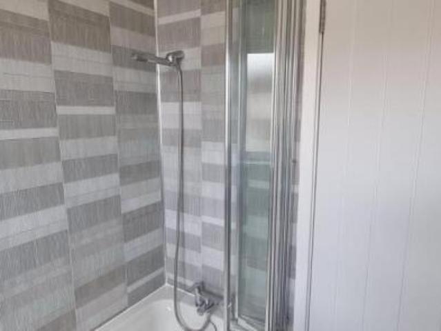 3 bedroom terraced house for rent in Deal Avenue, Brinnington, SK5