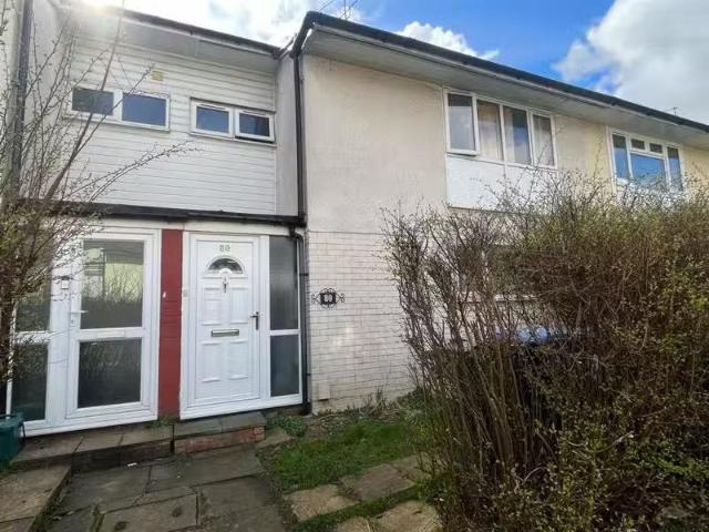 3 bedroom terraced house for rent in Deerswood Avenue, Hatfiel.