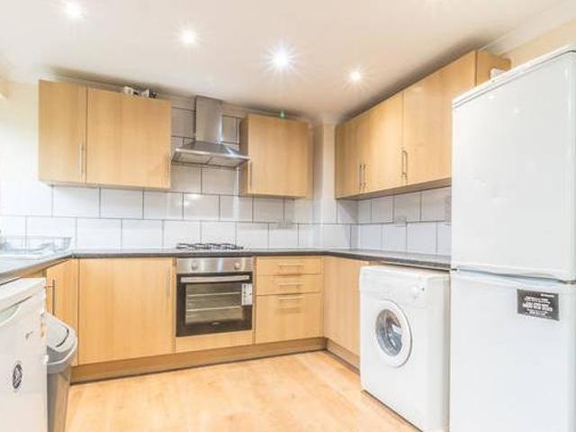 3 bedroom terraced house for rent in Deerswood Avenue Hatfield Hertfordshire AL10