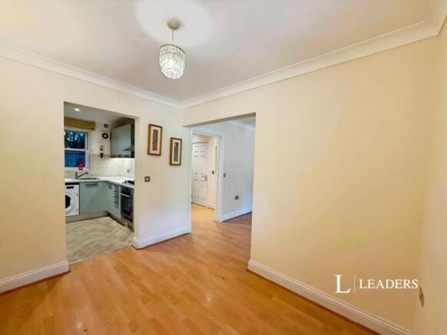 3 bedroom terraced house for rent in Derby Road, Bournemouth, Dorset, BH1