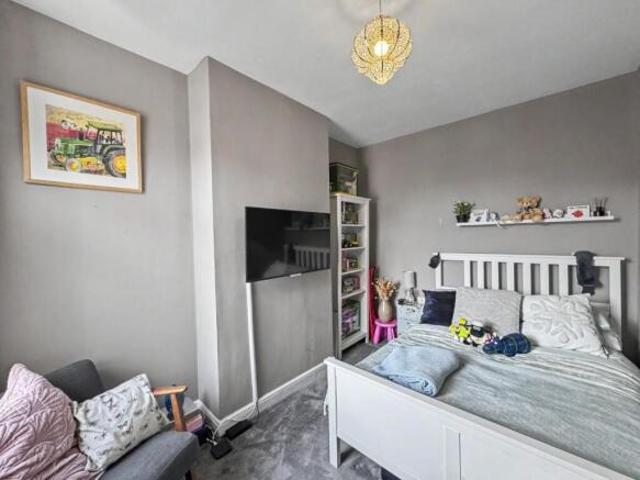 3 bedroom terraced house for rent in Derby Road, Northampton, NN1