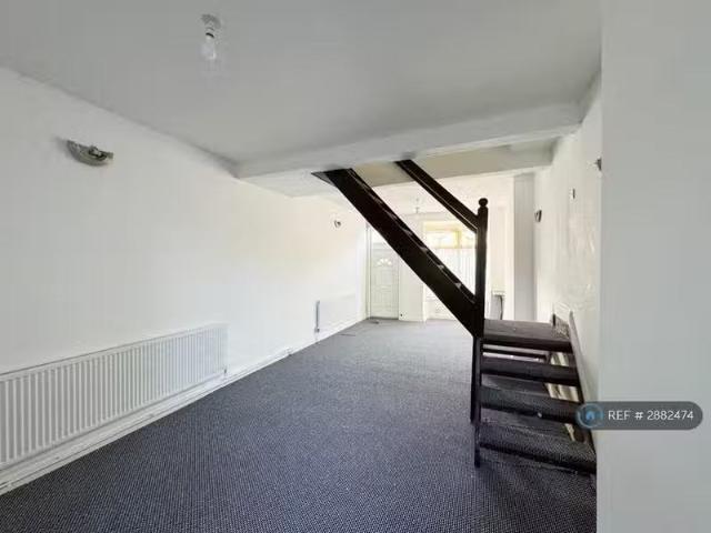 3 bedroom terraced house for rent in Dibble Road, Birmingham.