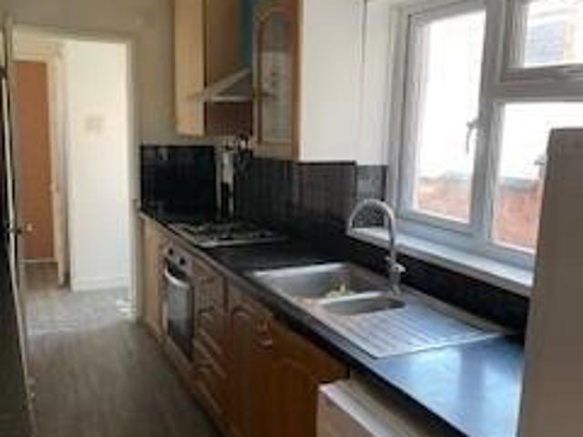3 bedroom terraced house for rent in Dronfield Street, Evington, Leicester, LE5