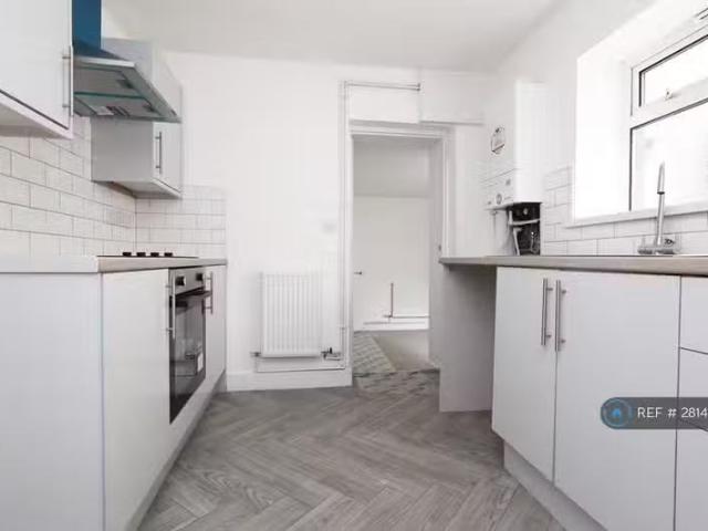 3 bedroom terraced house for rent in Dumfries St, Treorchy, CF42