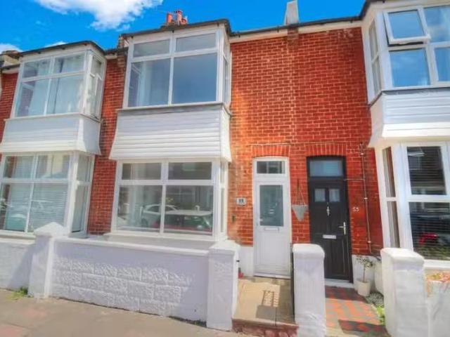 3 bedroom terraced house for rent in Dursley Road, Eastbourne.