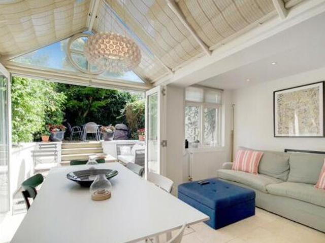 3 Bedroom Terraced House For Rent In Earls Court, London