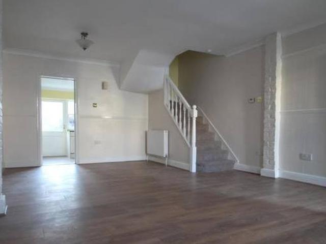 3 bedroom terraced house for rent in East Terrace Gravesend DA12 2DB DA12