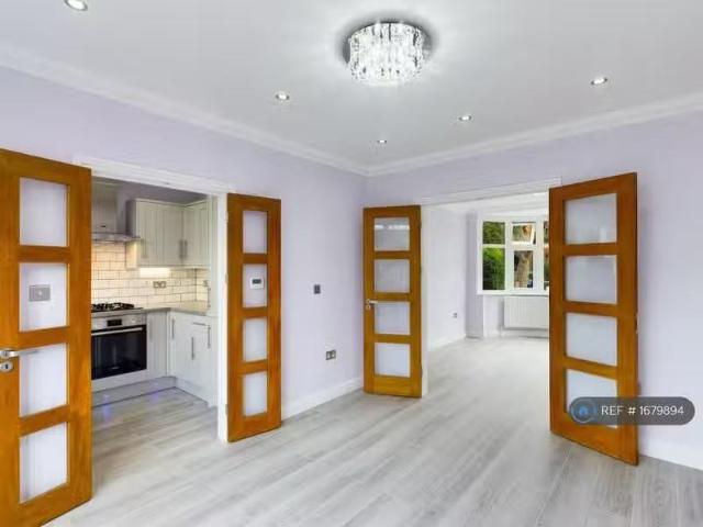 3 bedroom terraced house for rent in Eastcote Avenue, Harrow.