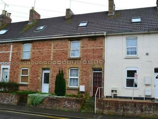 3 bedroom terraced house for rent in Eastern Yeovil Somerset BA21