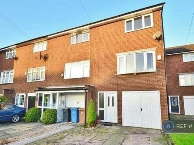 3 Bedroom Terraced House For Rent In Eccles, Manchester