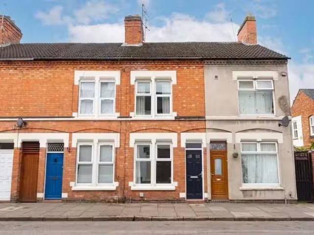 3 bedroom terraced house for rent in Edward Road, Clarendon Pa.