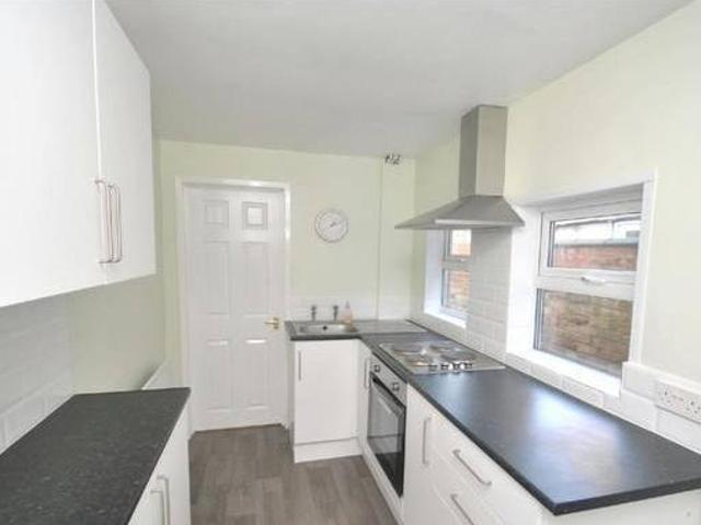 3 bedroom terraced house for rent in Edward Street Cleethorpes NE Lincolnshire DN35