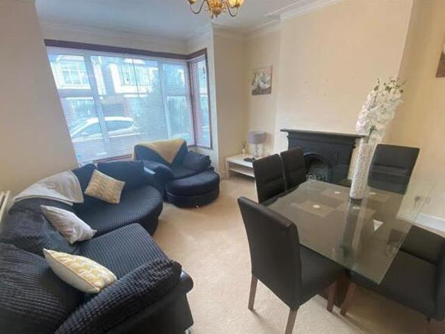 3 Bedroom Terraced House For Rent In Edgware