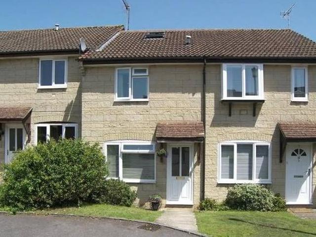 3 bedroom terraced house for rent in Edridge Place CORSHAM SN13