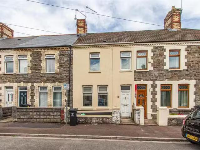 3 bedroom terraced house for rent in Egerton Street, Canton, CF5