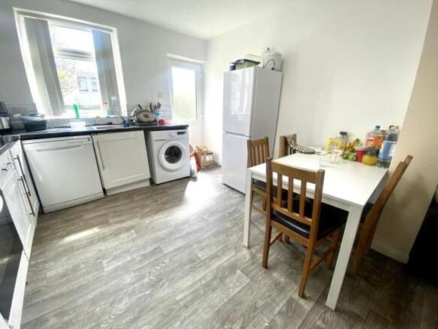 3 bedroom terraced house for rent in Eighth Avenue, Bristol, BS7