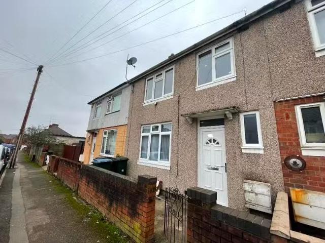 3 bedroom terraced house for rent in Elmsdale Avenue, Coventry.