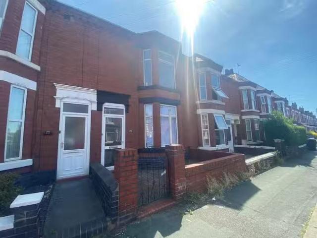 3 bedroom terraced house for rent in Ernest Street, Crewe, CW2