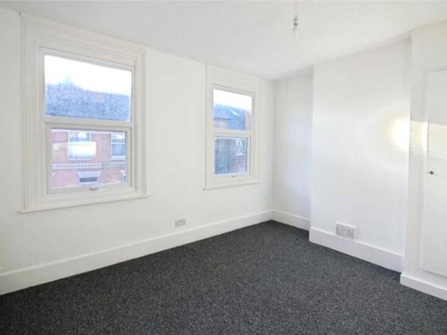3 bedroom terraced house for rent in Essex Street, Reading, RG2