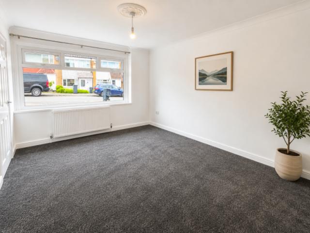 3 bedroom terraced house for rent in Exe Croft, Birmingham, B31