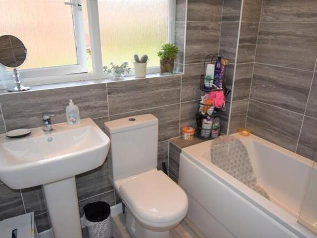 3 bedroom terraced house for rent in Fowey Close, Exeter, EX1
