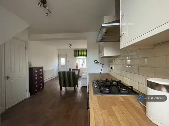 3 bedroom terraced house for rent in Factory Road, Northfleet.