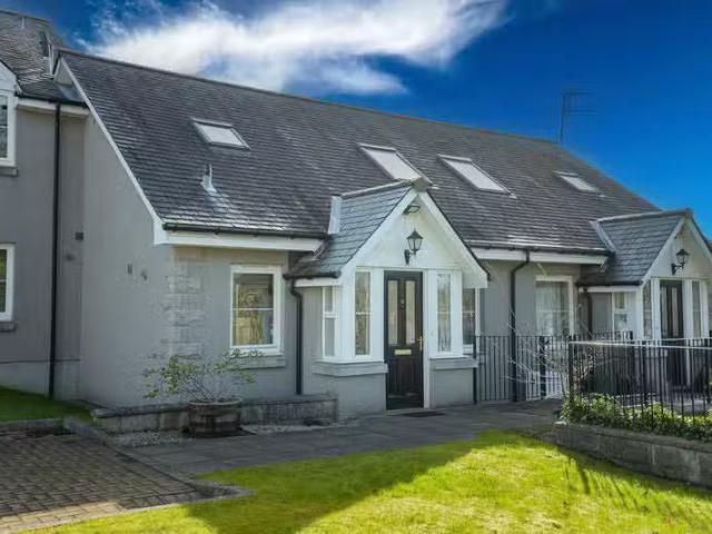 3 bedroom terraced house for rent in Fairfield Way, Aberdeen.