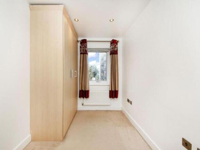 3 bedroom terraced house for rent in Fairthorn Road, Charlton, SE7