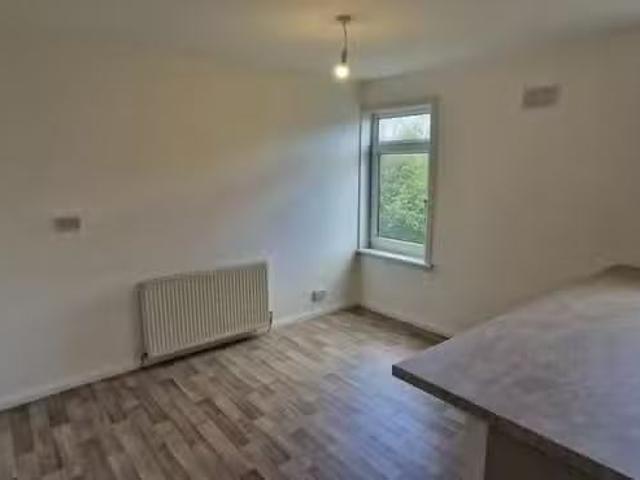 3 bedroom terraced house for rent in Falconer Rise, Livingston.